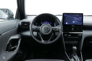 Grey Toyota Yaris Cross 2025 in Vilnius, with an engine capacity of 1.49 L and mileage of 19 thousand km for 25900 €, photo 8 on AUTOMOTO.COM.LV