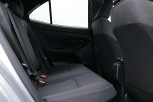 Grey Toyota Yaris Cross 2025 in Vilnius, with an engine capacity of 1.49 L and mileage of 19 thousand km for 25900 €, photo 10 on AUTOMOTO.COM.LV