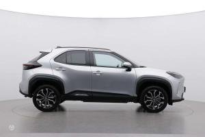 Grey Toyota Yaris Cross 2025 in Vilnius, with an engine capacity of 1.49 L and mileage of 19 thousand km for 25900 €, photo 17 on AUTOMOTO.COM.LV