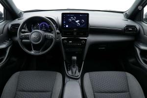 Grey Toyota Yaris Cross 2025 in Vilnius, with an engine capacity of 1.49 L and mileage of 15 thousand km for 25900 €, photo 8 on AUTOMOTO.COM.LV