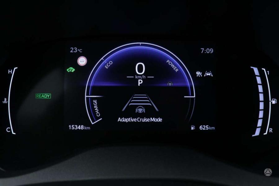 Grey Toyota Yaris Cross 2025 in Vilnius, with an engine capacity of 1.49 L and mileage of 15 thousand km for 25900 €, photo 15 on AUTOMOTO.COM.LV