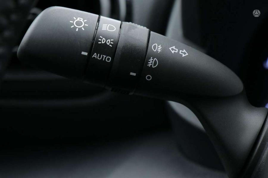 Grey Toyota Yaris Cross 2025 in Vilnius, with an engine capacity of 1.49 L and mileage of 15 thousand km for 25900 €, photo 24 on AUTOMOTO.COM.LV