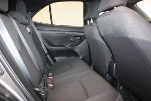Grey Toyota Yaris Cross 2025 in Kaunas, with an engine capacity of 1.49 L and mileage of 32 thousand km for 25500 €, photo 8 on AUTOMOTO.COM.LV
