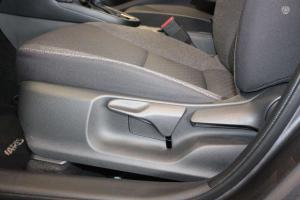 Grey Toyota Yaris Cross 2025 in Kaunas, with an engine capacity of 1.49 L and mileage of 32 thousand km for 25500 €, photo 25 on AUTOMOTO.COM.LV