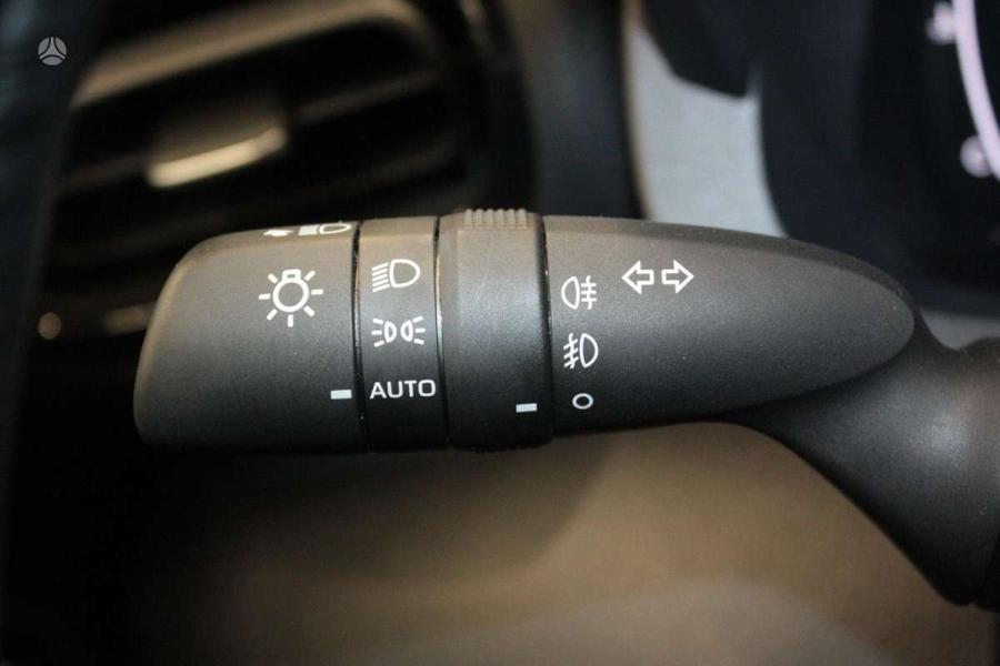 Grey Toyota Yaris Cross 2025 in Kaunas, with an engine capacity of 1.49 L and mileage of 32 thousand km for 25500 €, photo 28 on AUTOMOTO.COM.LV