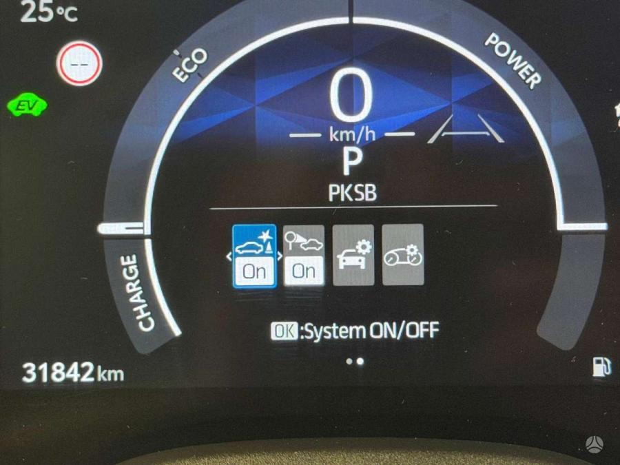 Grey Toyota Yaris Cross 2025 in Kaunas, with an engine capacity of 1.49 L and mileage of 32 thousand km for 25500 €, photo 31 on AUTOMOTO.COM.LV