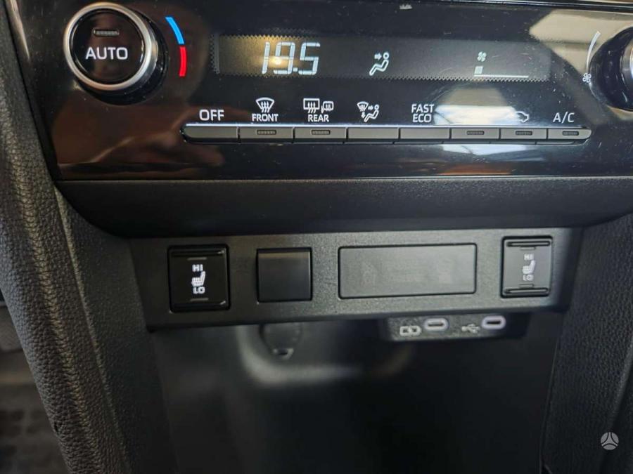 Серый Тойота Yaris Cross 2025 в Паневежис, объемом двигателя 1.49 л и пробегом 9 тыс. км за 21500 €, фото 9 на AUTOMOTO.COM.LV