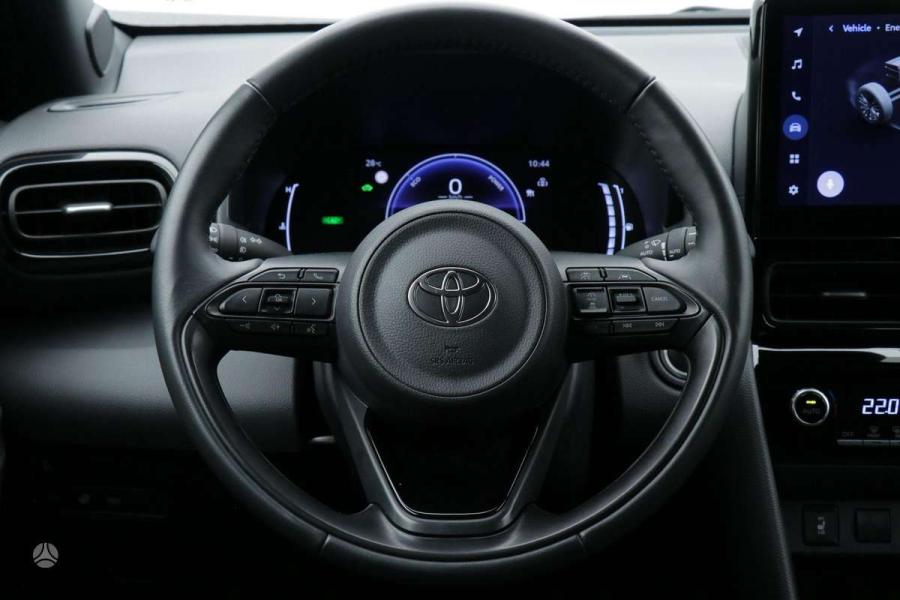 Серый Тойота Yaris Cross 2025 в Вильнюс, объемом двигателя 1.49 л и пробегом 16 тыс. км за 26990 €, фото 13 на AUTOMOTO.COM.LV