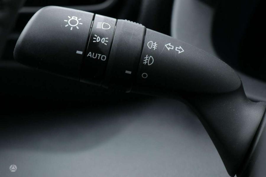Grey Toyota Yaris Cross 2025 in Vilnius, with an engine capacity of 1.49 L and mileage of 27 thousand km for 26900 €, photo 26 on AUTOMOTO.COM.LV