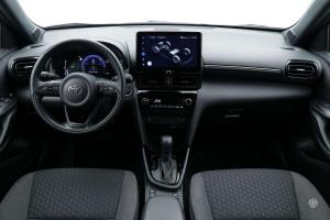 Grey Toyota Yaris Cross 2025 in Vilnius, with an engine capacity of 1.49 L and mileage of 15 thousand km for 25990 €, photo 8 on AUTOMOTO.COM.LV