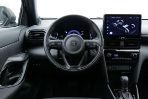 Grey Toyota Yaris Cross 2025 in Vilnius, with an engine capacity of 1.49 L and mileage of 15 thousand km for 25990 €, photo 9 on AUTOMOTO.COM.LV