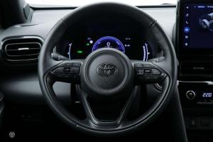 Grey Toyota Yaris Cross 2025 in Vilnius, with an engine capacity of 1.49 L and mileage of 17 thousand km for 25900 €, photo 14 on AUTOMOTO.COM.LV