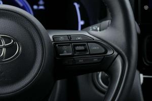 Grey Toyota Yaris Cross 2025 in Vilnius, with an engine capacity of 1.49 L and mileage of 17 thousand km for 25900 €, photo 27 on AUTOMOTO.COM.LV