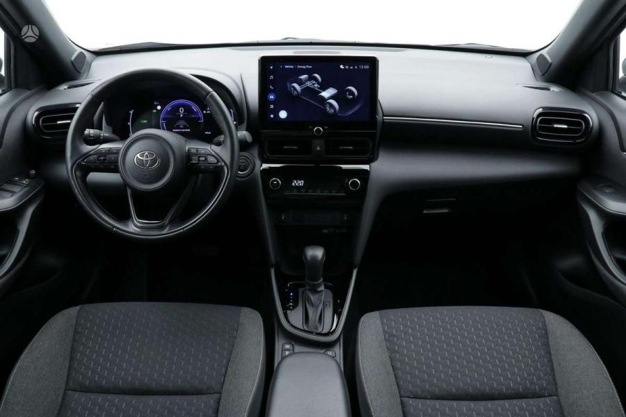 Серый Тойота Yaris Cross 2025 в Вильнюс, объемом двигателя 1.49 л и пробегом 24 тыс. км за 25990 €, фото 8 на AUTOMOTO.COM.LV