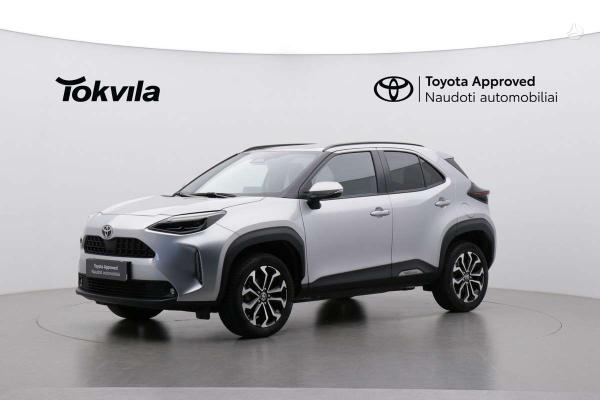 Grey Toyota Yaris Cross 2025 in Vilnius, with an engine capacity of 1.49 L and mileage of 26 thousand km for 26990 €, photo 1 on AUTOMOTO.COM.LV