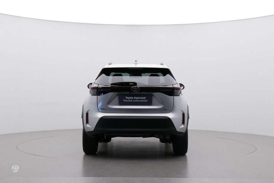 Серый Тойота Yaris Cross 2025 в Вильнюс, объемом двигателя 1.49 л и пробегом 26 тыс. км за 26990 €, фото 5 на AUTOMOTO.COM.LV