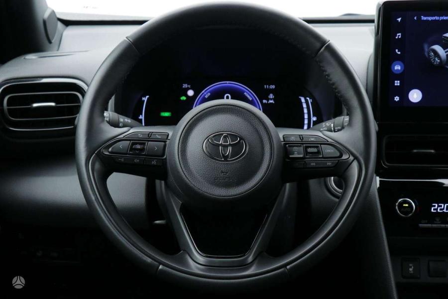 Серый Тойота Yaris Cross 2025 в Вильнюс, объемом двигателя 1.49 л и пробегом 26 тыс. км за 26990 €, фото 13 на AUTOMOTO.COM.LV