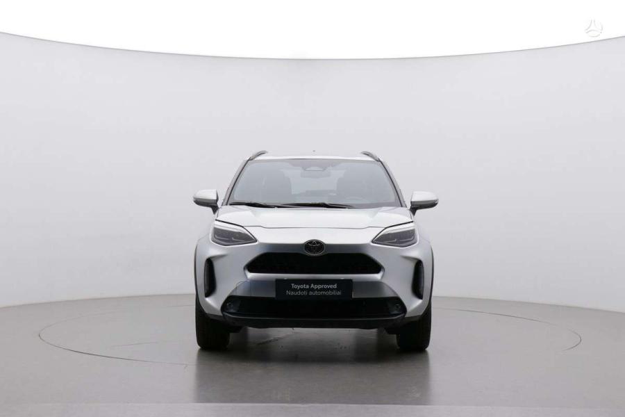 Pelēks Toyota Yaris Cross 2025 Viļņa, ar dzinēja tilpumu 1.49 L un nobraukumu 20 tūkst. km par 25900 €, foto 7 vietnē AUTOMOTO.COM.LV