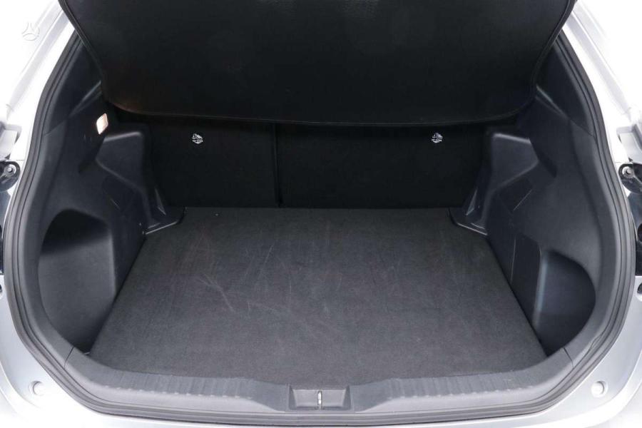 Pelēks Toyota Yaris Cross 2025 Viļņa, ar dzinēja tilpumu 1.49 L un nobraukumu 20 tūkst. km par 25900 €, foto 12 vietnē AUTOMOTO.COM.LV