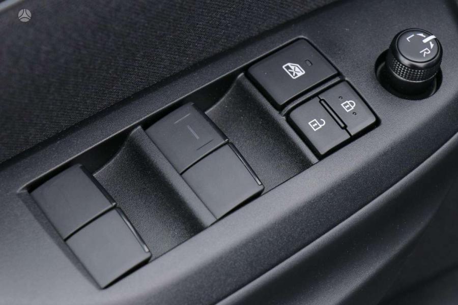 Pelēks Toyota Yaris Cross 2025 Viļņa, ar dzinēja tilpumu 1.49 L un nobraukumu 20 tūkst. km par 25900 €, foto 23 vietnē AUTOMOTO.COM.LV