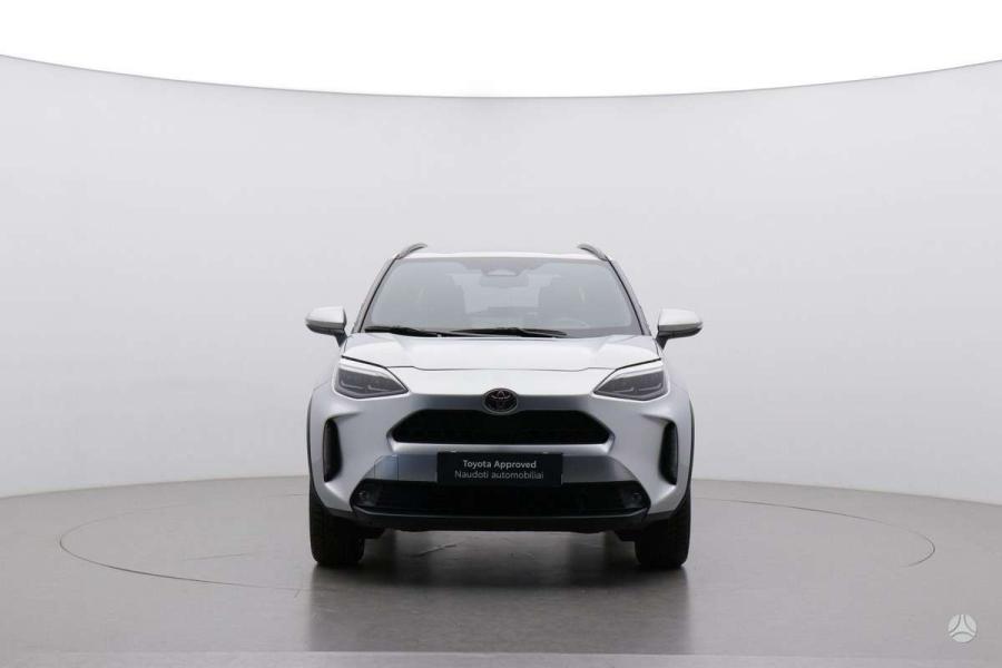 Pelēks Toyota Yaris Cross 2025 Viļņa, ar dzinēja tilpumu 1.49 L un nobraukumu 22 tūkst. km par 26990 €, foto 7 vietnē AUTOMOTO.COM.LV