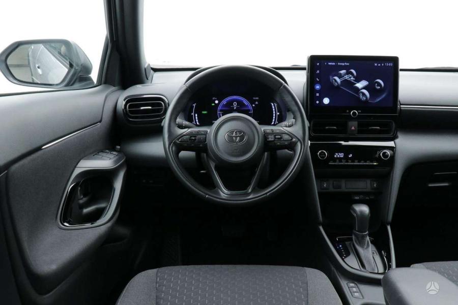 Pelēks Toyota Yaris Cross 2025 Viļņa, ar dzinēja tilpumu 1.49 L un nobraukumu 22 tūkst. km par 26990 €, foto 9 vietnē AUTOMOTO.COM.LV