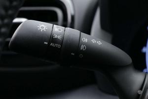 Pelēks Toyota Yaris Cross 2025 Viļņa, ar dzinēja tilpumu 1.49 L un nobraukumu 22 tūkst. km par 26990 €, foto 24 vietnē AUTOMOTO.COM.LV