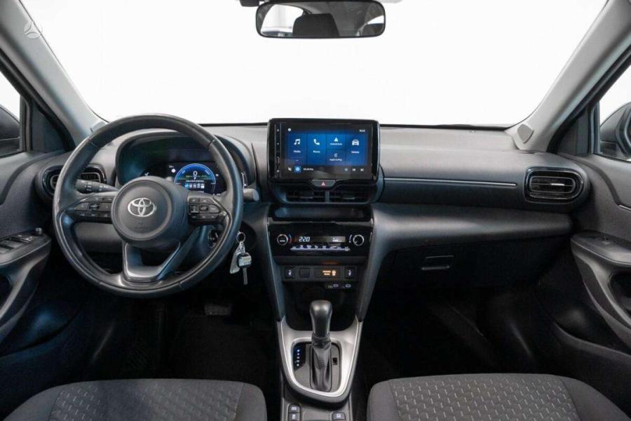 Серый Тойота Yaris Cross 2025 в Вильнюс, объемом двигателя 1.50 л и пробегом 32 тыс. км за 23900 €, фото 9 на AUTOMOTO.COM.LV