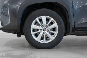 Серый Тойота Yaris Cross 2025 в Вильнюс, объемом двигателя 1.50 л и пробегом 32 тыс. км за 23900 €, фото 21 на AUTOMOTO.COM.LV