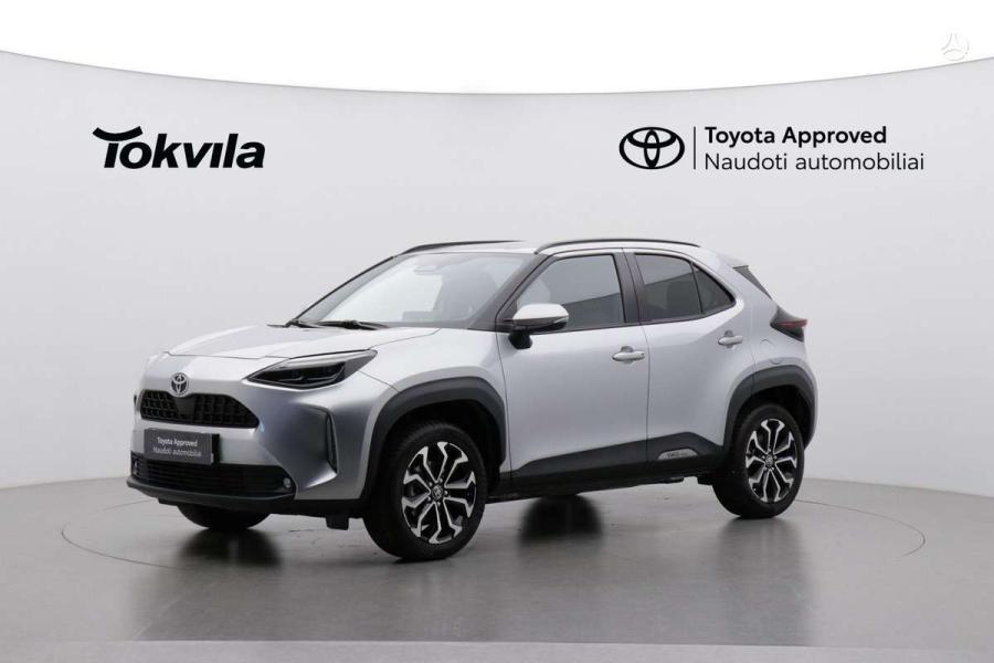 Pelēks Toyota Yaris Cross 2025 Viļņa, ar dzinēja tilpumu 1.49 L un nobraukumu 19 tūkst. km par 25900 €, foto 1 vietnē AUTOMOTO.COM.LV