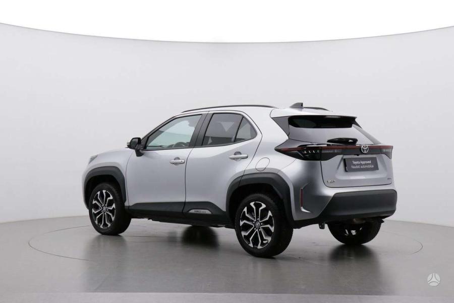 Pelēks Toyota Yaris Cross 2025 Viļņa, ar dzinēja tilpumu 1.49 L un nobraukumu 19 tūkst. km par 25900 €, foto 19 vietnē AUTOMOTO.COM.LV