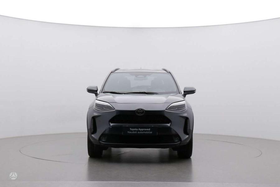 Pelēks Toyota Yaris Cross 2025 Viļņa, ar dzinēja tilpumu 1.49 L un nobraukumu 25 tūkst. km par 26900 €, foto 7 vietnē AUTOMOTO.COM.LV