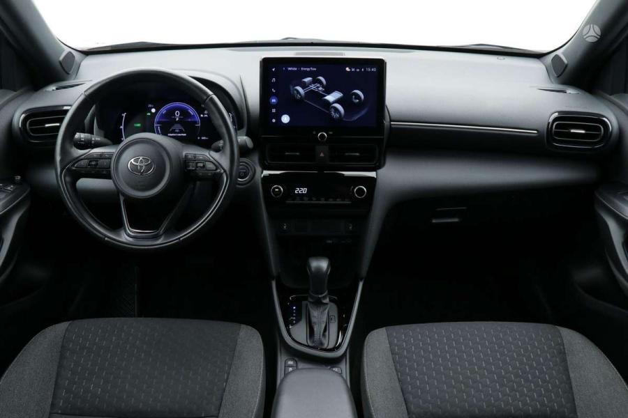 Pelēks Toyota Yaris Cross 2025 Viļņa, ar dzinēja tilpumu 1.49 L un nobraukumu 25 tūkst. km par 26900 €, foto 8 vietnē AUTOMOTO.COM.LV