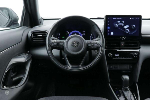 Pelēks Toyota Yaris Cross 2025 Viļņa, ar dzinēja tilpumu 1.49 L un nobraukumu 25 tūkst. km par 26900 €, foto 9 vietnē AUTOMOTO.COM.LV