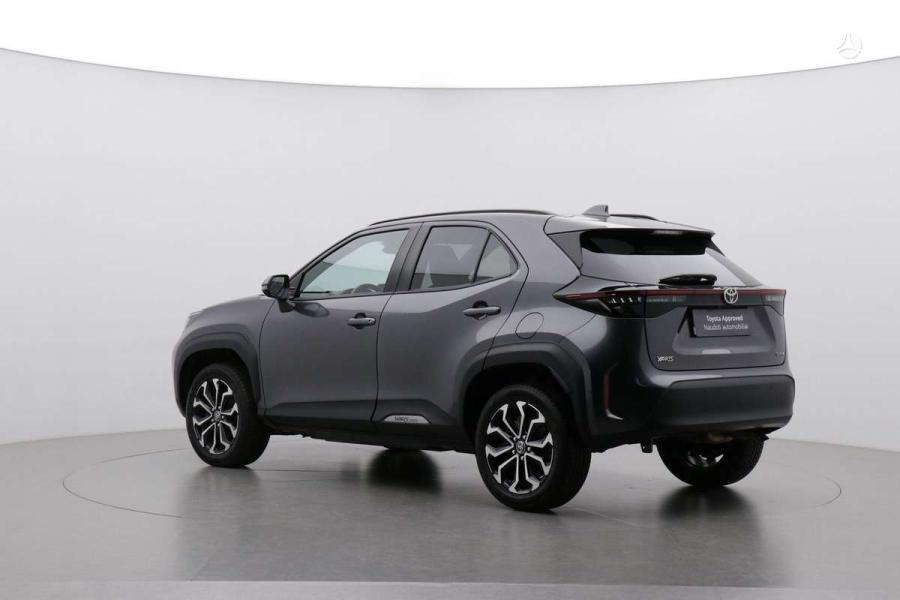 Pelēks Toyota Yaris Cross 2025 Viļņa, ar dzinēja tilpumu 1.49 L un nobraukumu 25 tūkst. km par 26900 €, foto 19 vietnē AUTOMOTO.COM.LV