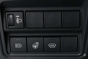 Pelēks Toyota Yaris Cross 2025 Viļņa, ar dzinēja tilpumu 1.49 L un nobraukumu 25 tūkst. km par 26900 €, foto 24 vietnē AUTOMOTO.COM.LV