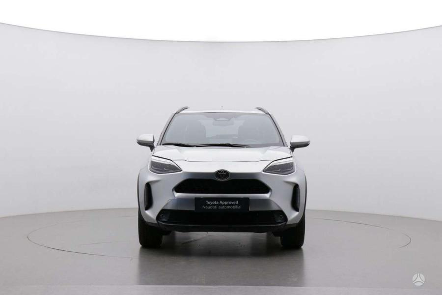 Pelēks Toyota Yaris Cross 2025 Viļņa, ar dzinēja tilpumu 1.49 L un nobraukumu 19 tūkst. km par 25900 €, foto 7 vietnē AUTOMOTO.COM.LV