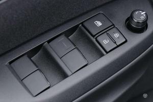 Pelēks Toyota Yaris Cross 2025 Viļņa, ar dzinēja tilpumu 1.49 L un nobraukumu 19 tūkst. km par 25900 €, foto 23 vietnē AUTOMOTO.COM.LV