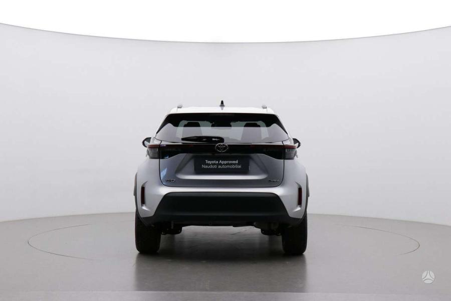 Серый Тойота Yaris Cross 2025 в Вильнюс, объемом двигателя 1.49 л и пробегом 15 тыс. км за 25900 €, фото 6 на AUTOMOTO.COM.LV