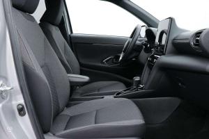 Серый Тойота Yaris Cross 2025 в Вильнюс, объемом двигателя 1.49 л и пробегом 13 тыс. км за 25990 €, фото 10 на AUTOMOTO.COM.LV