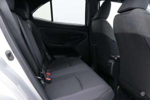 Серый Тойота Yaris Cross 2025 в Вильнюс, объемом двигателя 1.49 л и пробегом 13 тыс. км за 25990 €, фото 11 на AUTOMOTO.COM.LV