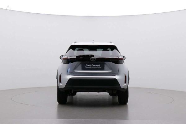 Grey Toyota Yaris Cross 2025 in Vilnius, with an engine capacity of 1.49 L and mileage of 22 thousand km for 26990 €, photo 6 on AUTOMOTO.COM.LV