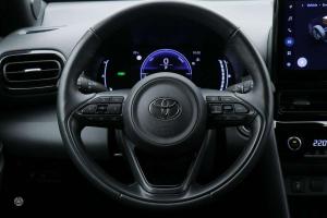 Grey Toyota Yaris Cross 2025 in Vilnius, with an engine capacity of 1.49 L and mileage of 22 thousand km for 26990 €, photo 14 on AUTOMOTO.COM.LV