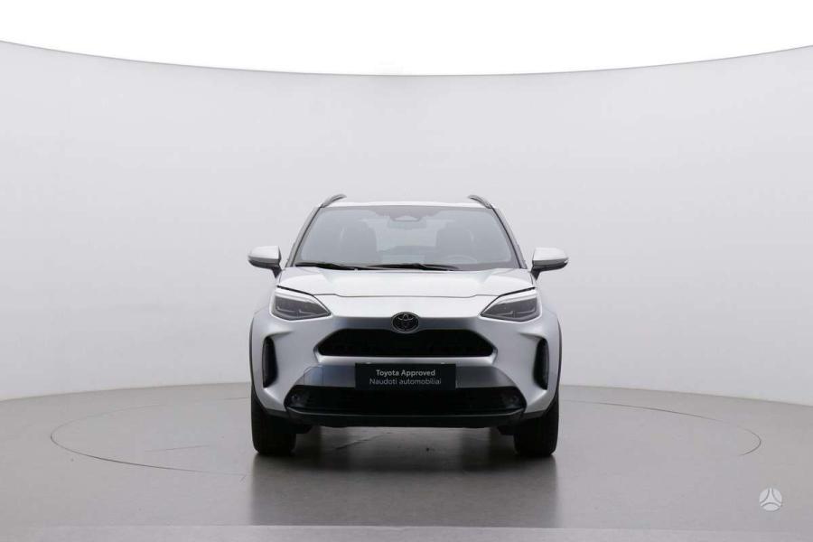 Pelēks Toyota Yaris Cross 2025 Viļņa, ar dzinēja tilpumu 1.49 L un nobraukumu 20 tūkst. km par 26990 €, foto 7 vietnē AUTOMOTO.COM.LV