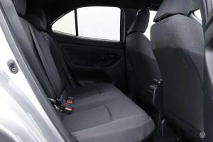 Pelēks Toyota Yaris Cross 2025 Viļņa, ar dzinēja tilpumu 1.49 L un nobraukumu 20 tūkst. km par 26990 €, foto 11 vietnē AUTOMOTO.COM.LV