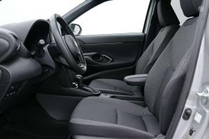 Pelēks Toyota Yaris Cross 2025 Viļņa, ar dzinēja tilpumu 1.49 L un nobraukumu 20 tūkst. km par 26990 €, foto 13 vietnē AUTOMOTO.COM.LV