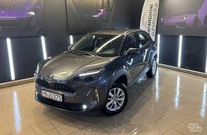 Grey Toyota Yaris Cross 2025 in Avizieniai, with an engine capacity of 1.50 L and mileage of 57 thousand km for 21950 €, photo  on AUTOMOTO.COM.LV