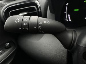 Grey Toyota Yaris Cross 2025 in Avizieniai, with an engine capacity of 1.50 L and mileage of 57 thousand km for 21950 €, photo 14 on AUTOMOTO.COM.LV