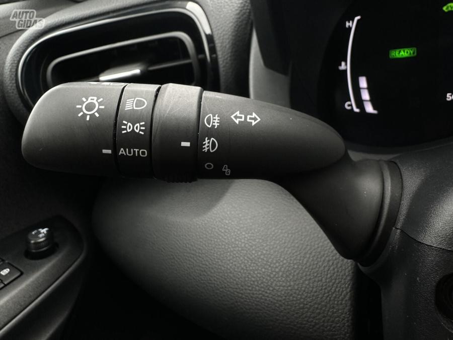 Grey Toyota Yaris Cross 2025 in Avizieniai, with an engine capacity of 1.50 L and mileage of 57 thousand km for 21950 €, photo 14 on AUTOMOTO.COM.LV