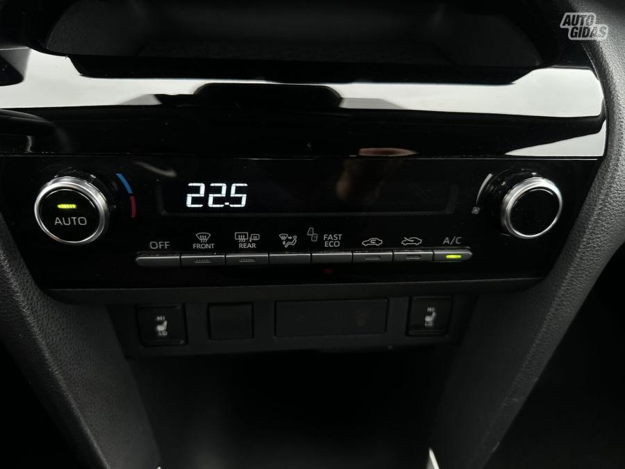 Grey Toyota Yaris Cross 2025 in Avizieniai, with an engine capacity of 1.50 L and mileage of 57 thousand km for 21950 €, photo 21 on AUTOMOTO.COM.LV
